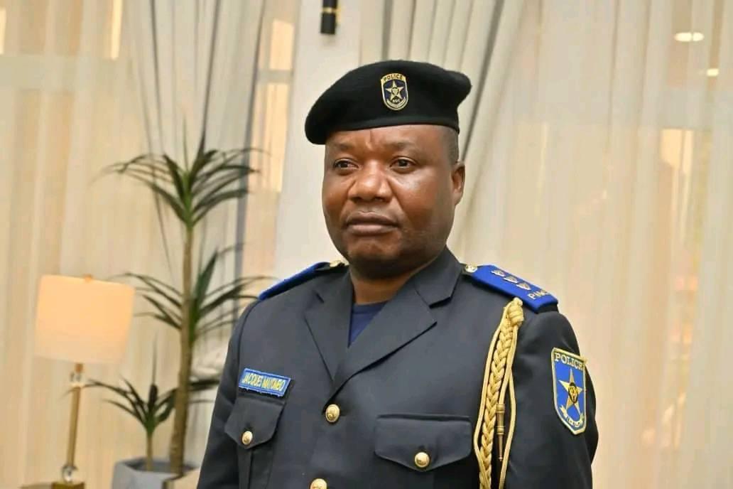 Pour sa loyauté, Jacques Mayombo Mukendi a été élevé au grade de ...